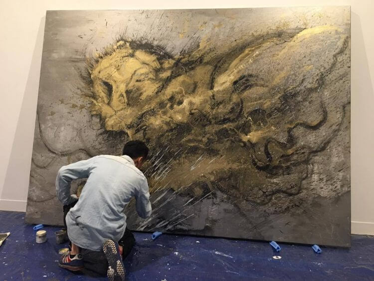 Chinese Street Artist Hua Tunan unleashes the Tiger for Underground 2016