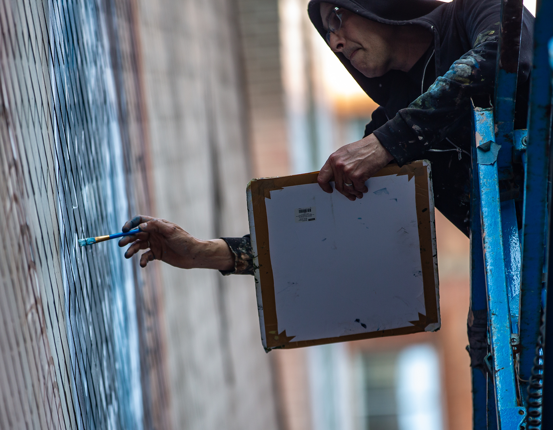 Jorge Rodriguez-Gerada's latest mural "Reflection" advocates against ...