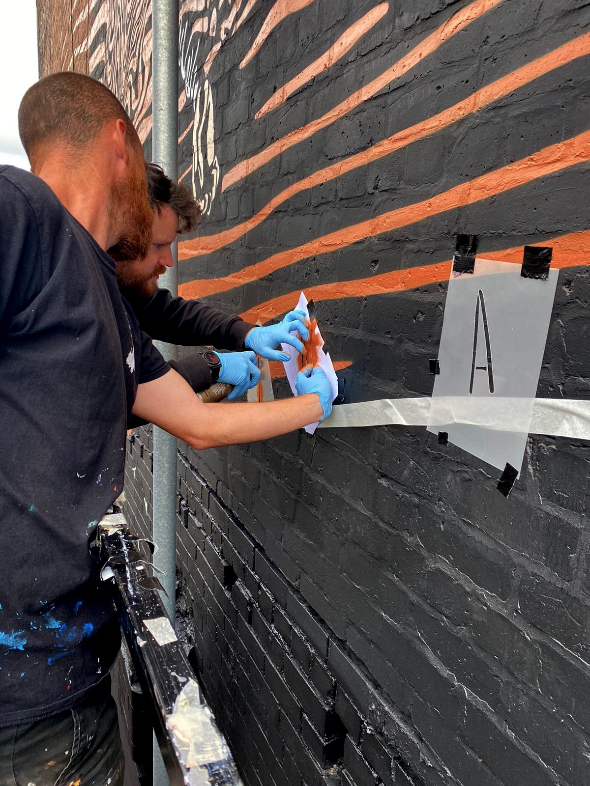 'They Went to Sea' Mural Focuses on Immigration and is Created from ...